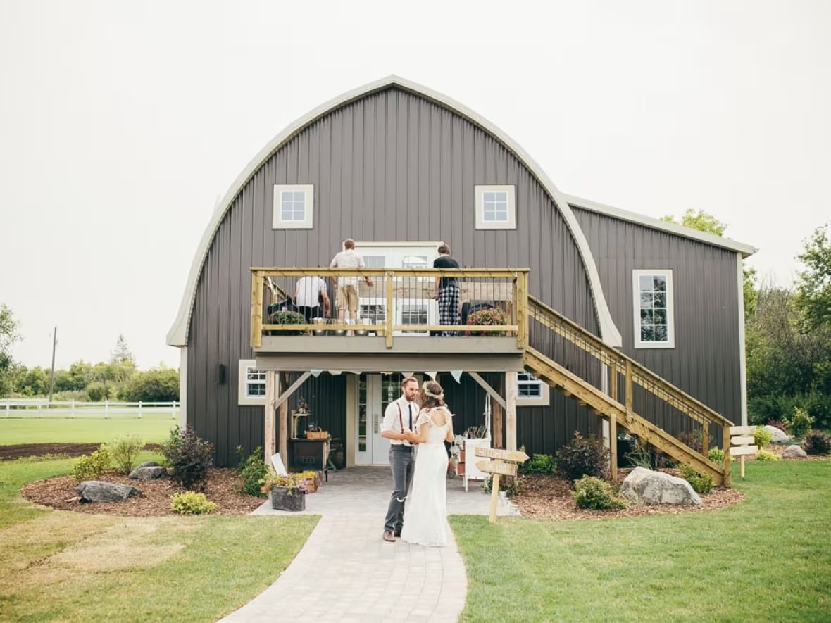 Where to Get Married in Winnipeg: 12 Stunning Venues [2026 ]