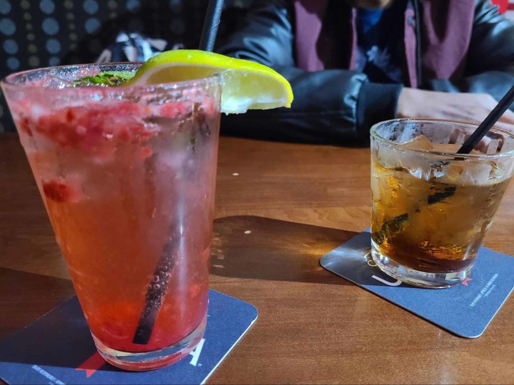 Winnipeg's Top 13 Pubs You Can't Miss [2025 ]