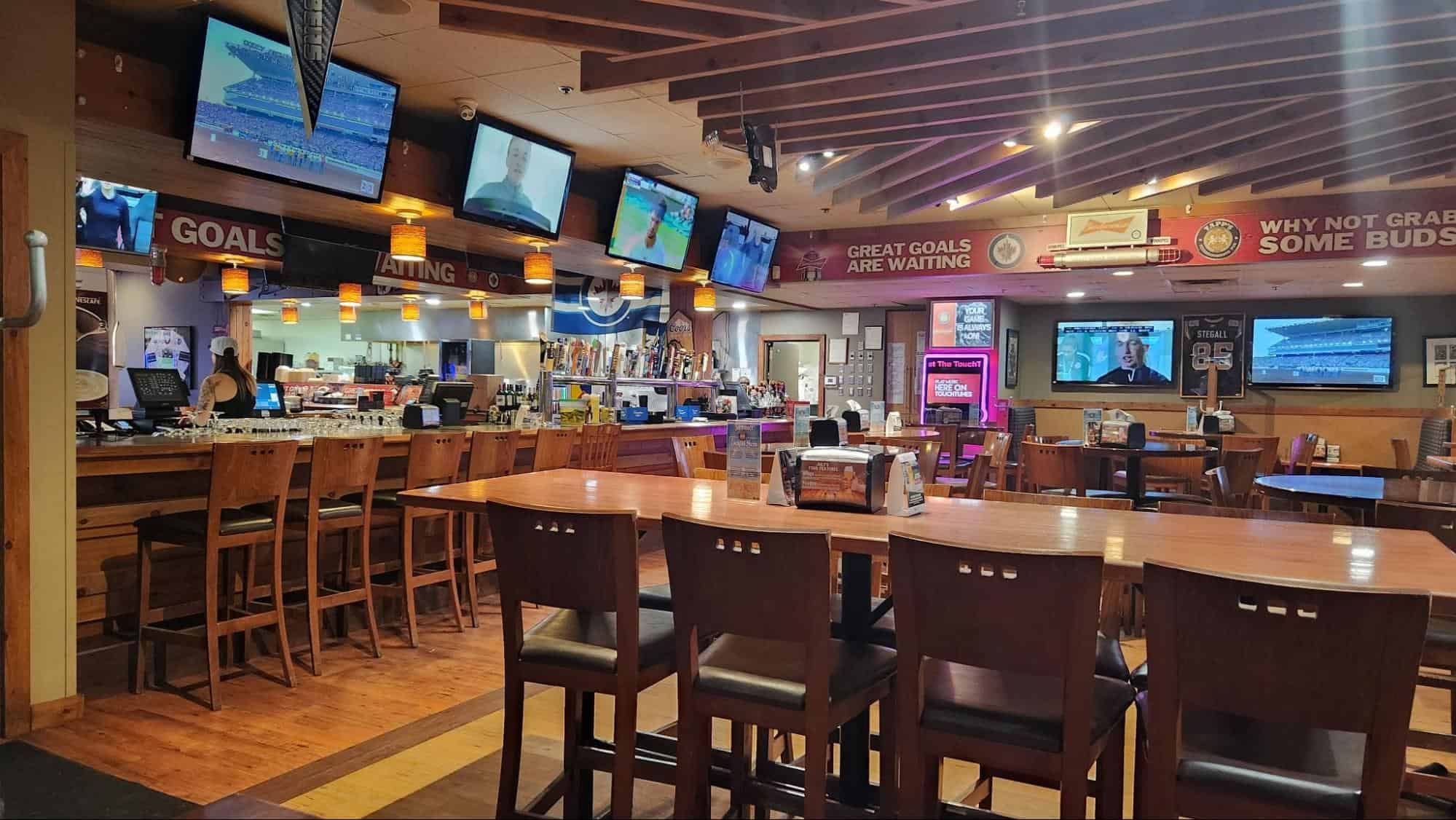 Winnipeg's Top 13 Pubs You Can't Miss [2025 ]